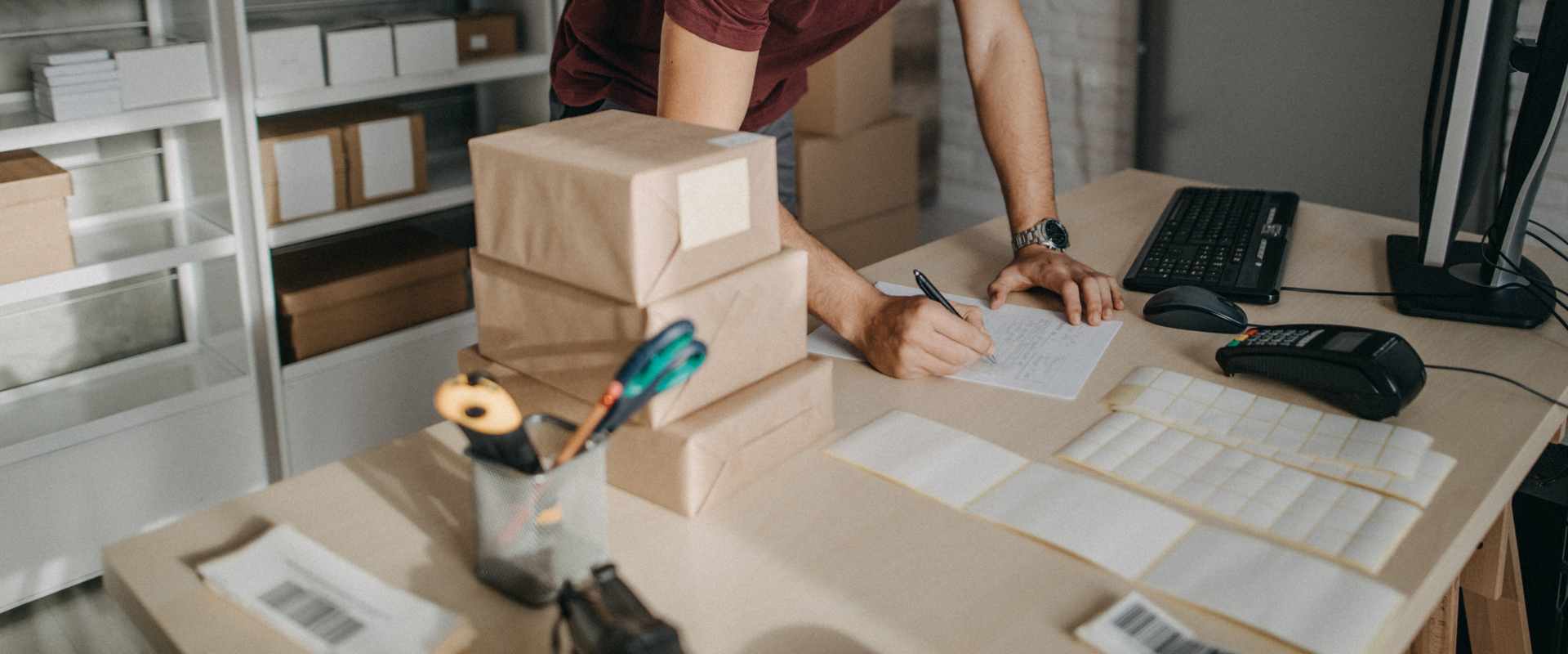 Retail Inventory Management: 5 Methods to Tackle Surplus Stocks